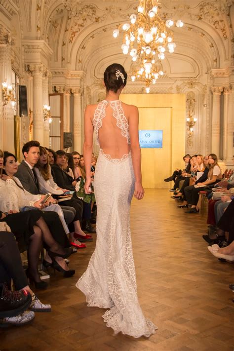 El Deslumbrante Desfile De Susana Ortiz En El Centro Naval Infobae