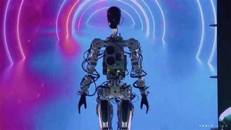 Teslas Elon Musk Shows Off Humanoid Robot Optimus Prototype With