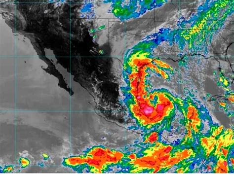 A punto de formarse depresión tropical en el Atlántico Radio Rebelde