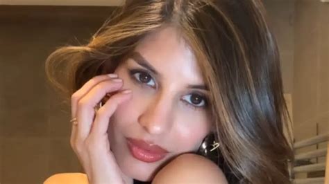 Who Is Hardik Pandyas Rumoured Girlfriend Jasmin Walia Blowing Kisses