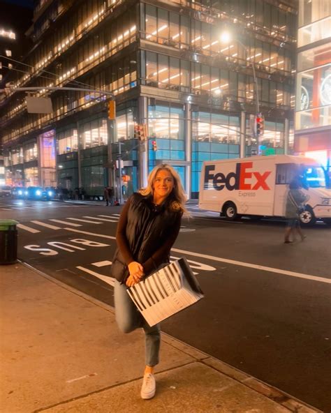 Izzy Schmidt Izzyschmidtt • Instagram Photos And Videos