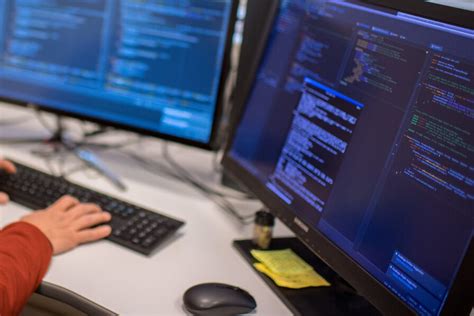 Cybersécurité Orange Met La Main Sur Deux Entreprises Suisses