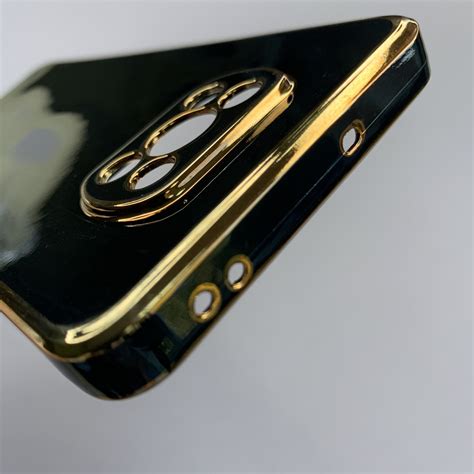 Чехол для Xiaomi Poco X3 Pro глянцевый с золотой окантовкой чехол на ...