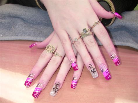 How To Apply Acrylic Nails At Home