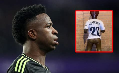A Madmediotiempo Doll Appears With Vinicius Shirt Hanging From The Bridge