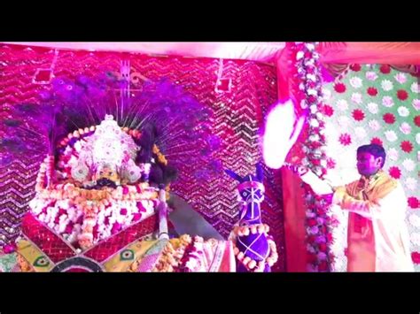 ठंड के बावजूद भक्तों पर देर रात तक चढ़ा आस्था का खुमार भजनों पर जमकर