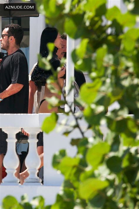 Amelia Gray Hamlin Sexy Spotted Flaunting Her Stunning Legs During A
