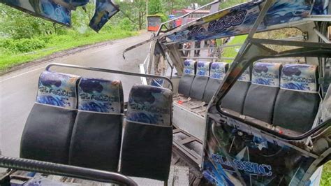 බස් රථ දෙකක් එකිනෙක ගැටී බිහිසුණු බස් රථ අනතුරක් ඡායාරූප Today News Lk