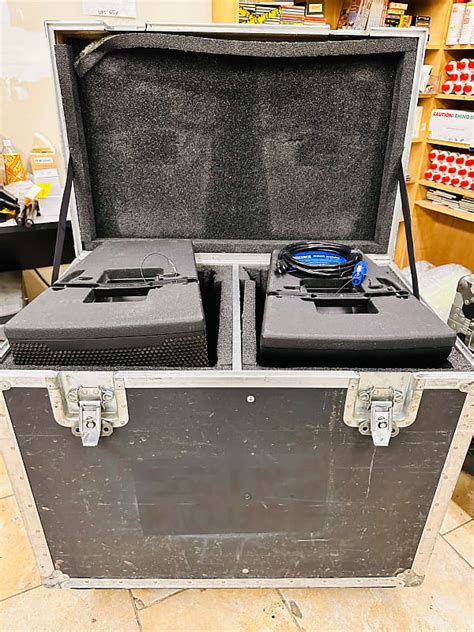 Pair Of JBL VRX932LAP Powered 12 Line Array Speakers W Anvil Reverb
