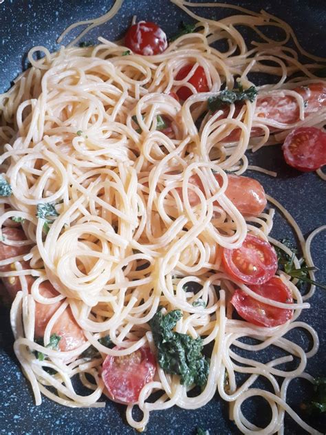 簡単★パセリとミニトマトのパスタ By 彩ーayaー 【クックパッド】 簡単おいしいみんなのレシピが395万品