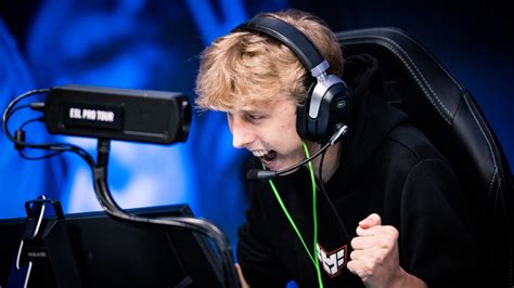 Stavn A Jabbi V Novém Kabátě Smlouva S Astralis Podepsána