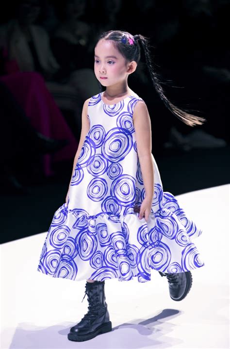 Mẹ Ntk Đỗ Mạnh Cường Lần đầu Diễn Trong Show Của Con Trai Phong Thái