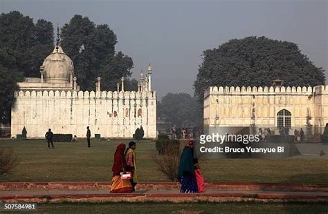 Moti Masjid Red Fort Photos And Premium High Res Pictures Getty Images