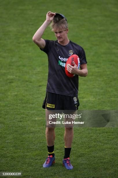 Cumberland Oval Photos And Premium High Res Pictures Getty Images