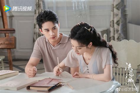 由景甜、许魏洲主演的《流光之城》播放量破10亿财经头条