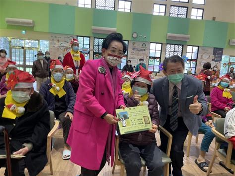 花壇秀和苑日照中心成果發表 學員自信家屬感動熱鬧滾滾！