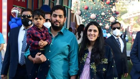 Prithvi Ambani Birthday आकाश श्लोका ने मनाया बेटे पृथ्वी का दूसरा