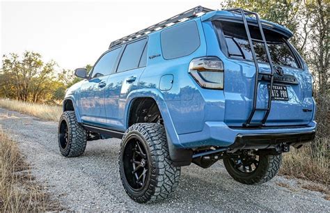 Toyota 4runner Equipped With A Fabtech Motorsports