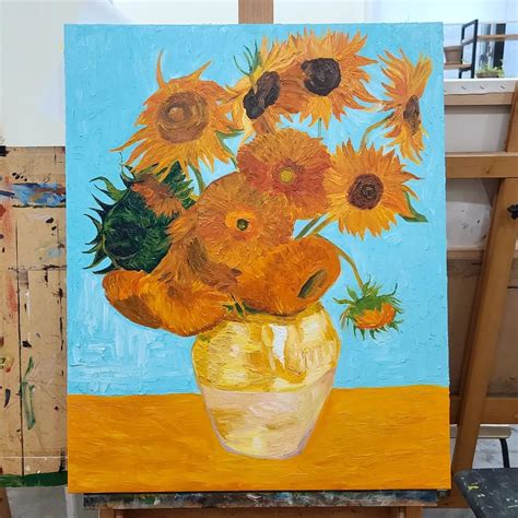 모아트스튜디오 취미미술학원 유화 과정을 수강하시는 회원님께서 현재 작업중인 반고흐 해바라기 작품