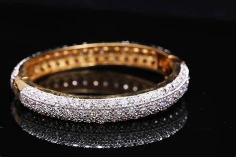 Les 3 Meilleures Astuces Pour Entretenir Votre Bracelet Femme En