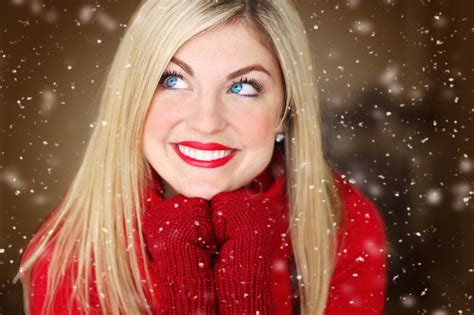 Download Pretty Girl Winter Red Royalty Free Stock Illustration