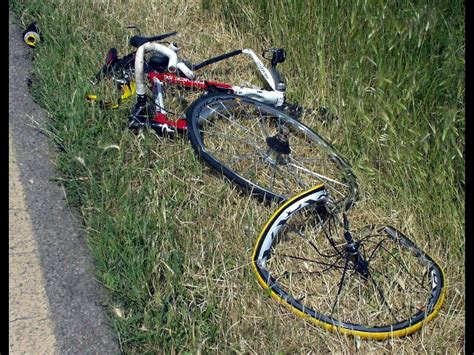 Due Ciclisti Travolti E Uccisi La Sicilia