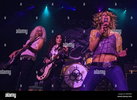 Lez Zeppelin Hi Res Stock Photography And Images Alamy