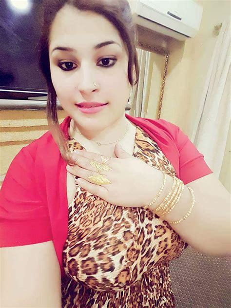 Pashto World Pashto Actress And Dancer Muneeba Shah New Hot Pictures