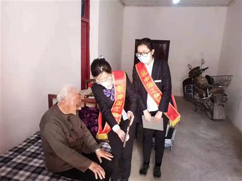 工行咸阳武功支行温馨服务百岁老人上门激活社保卡