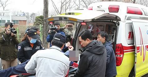서울구치소 앞 집회 중 쓰러진 남성