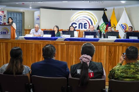 Miembros De Las Juntas Receptoras Del Voto En Los Ríos Fueron