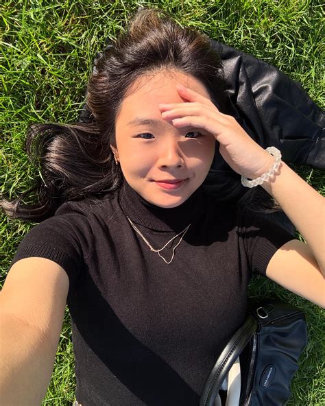 Eliza With A Z Not S 同在一座城 为什么好久不见 Instagram