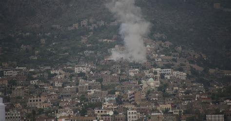 في أول أيام العيد مقتل طفلين بقصف حوثي على تعز الخليج أونلاين