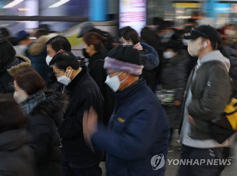 서울 지하철·버스 요금 300원 인상 유력이르면 내년 4월 연합뉴스