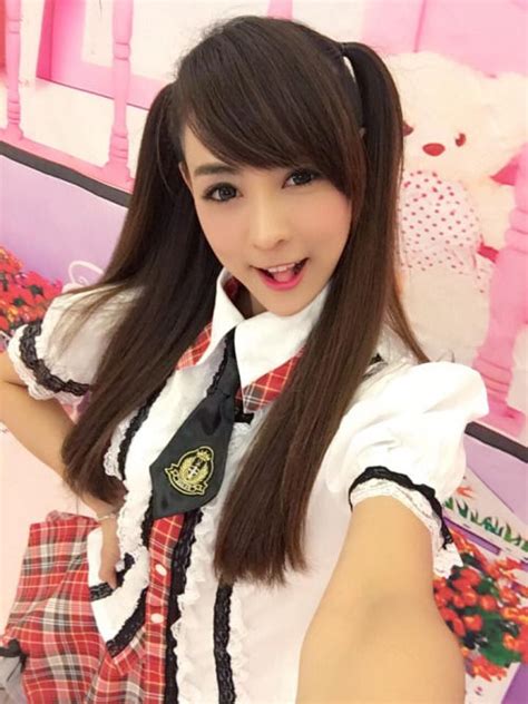 【美少女】台湾美少女の自撮りがおっぱい強調でサービス満点 美女の集い