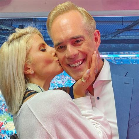 Photos Meet The Wife Of Fox Broadcaster Joe Buck