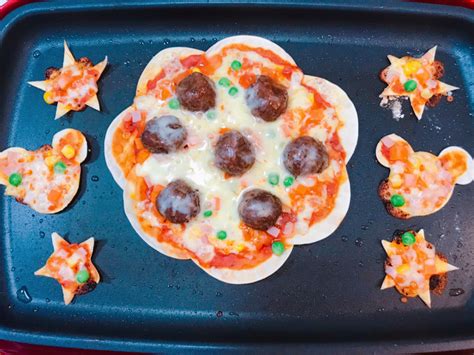 ホットプレートレシピ：餃子の皮でお手軽ピザ Kars Blog
