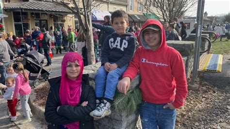 Rj Corman Express Brings Santa Claus Hot Chocolate And More