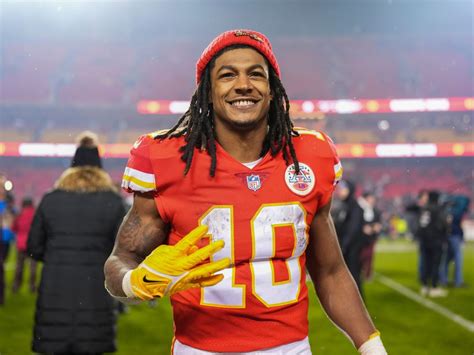 What Is Isiah Pachecos Ethnicity Exploring Chiefs Rbs Background