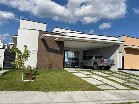 Casa de Condomínio quartos e banheiros à venda m por R em Condomínio