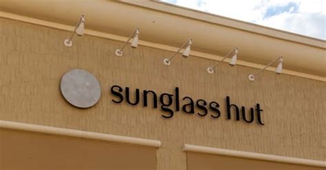 Grandfather Sues Sunglass Hut After Facial Recognition Led To False