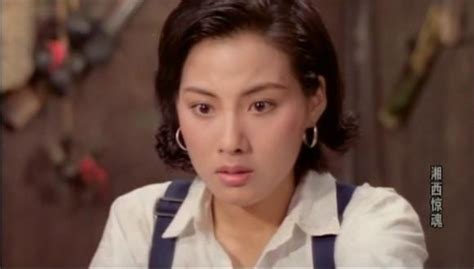 她红遍全国，被渣男骗感情，28岁自杀母亲拒办后事手机凤凰网