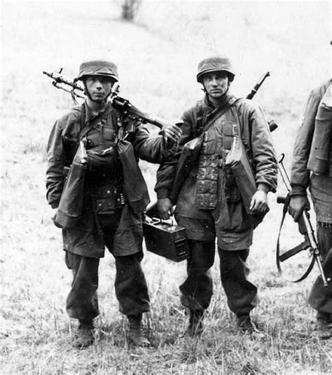 Pin On Fallschirmjäger Deutchland Wwii Please Dont Raid