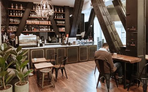 شعبه میرداماد قهوه لمیز