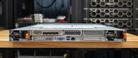 Lenovo Thinksystem Sr630 V4 レビュー