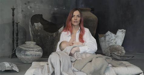 Mamarika написала зворушливу пісню Сину та присвятила її всім