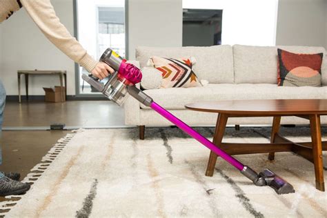 Dyson V6 Animal Cordless Stick Vacuum Reviews