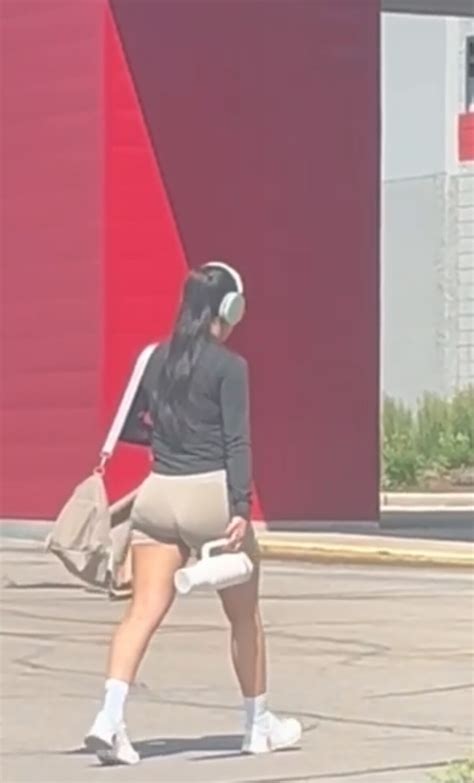 Gym Babe With A Bubble Butt Recoil Spandex Leggings Yoga Pants Forum