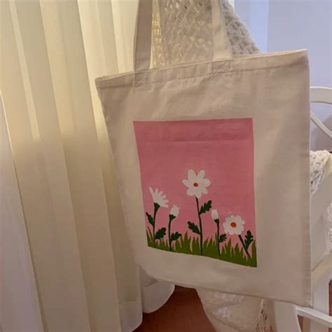 خرید و قیمت توت بگ دخترانه با طرح های جذاب و زیبا الیاف طبیعی از غرفه