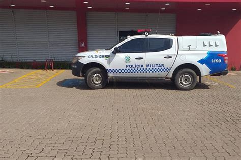 Bandidos encapuzados roubam mais de R 3 mil reais de farmácia no centro